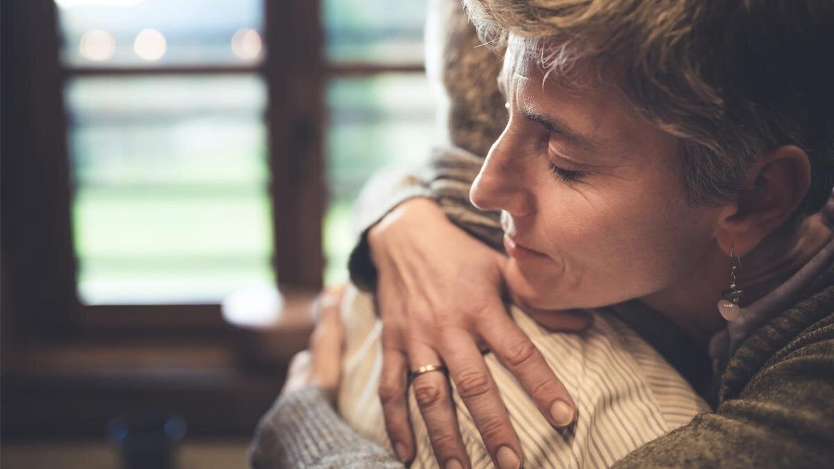 How to Express Sympathy Post-Funeral | Graceland-Fairlawn