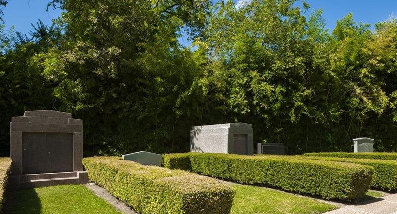 Oakland Cemetery and Burial Services | Chapel of the Chimes