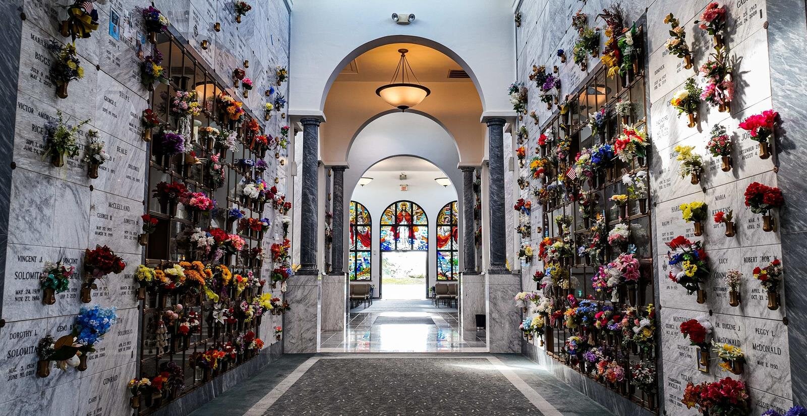 Trinity Memorial Gardens: Tampa Funeral Home & Cemetery