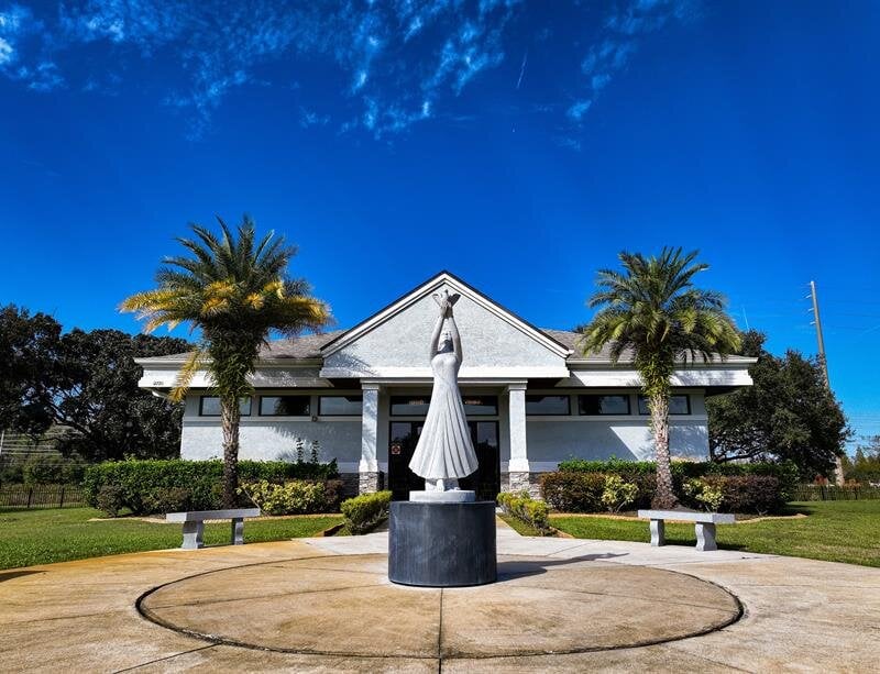Trinity Memorial Gardens: Tampa Funeral Home & Cemetery