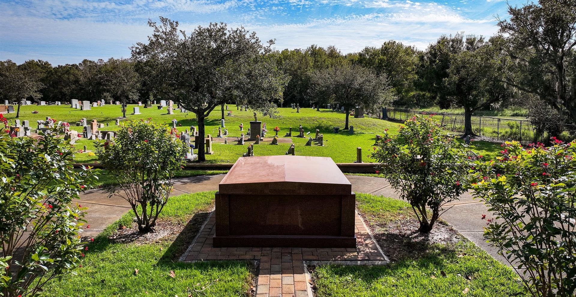 Trinity Memorial Gardens: Tampa Funeral Home & Cemetery
