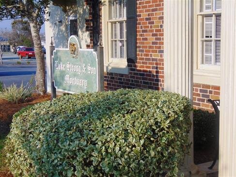 Luke Strong and Son Mortuary - Moultrie, GA