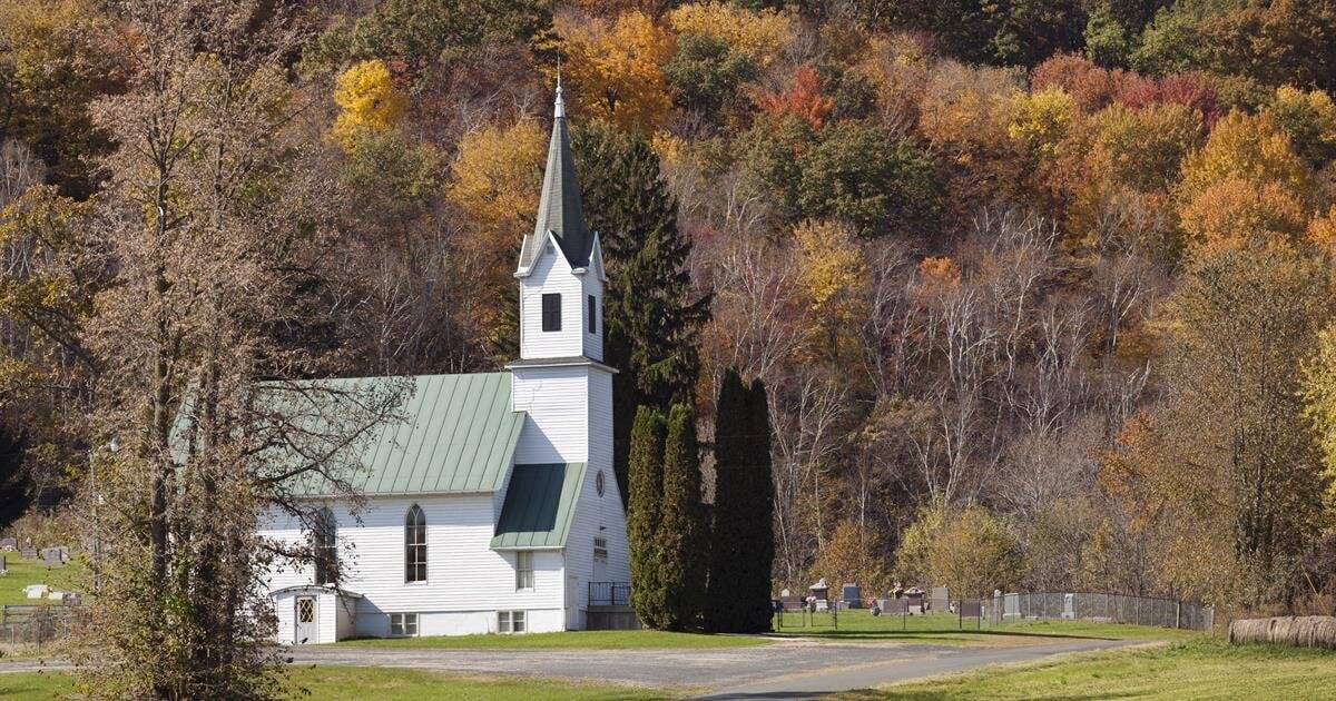 Protestant Burial Traditions | Lakeside Memory Gardens
