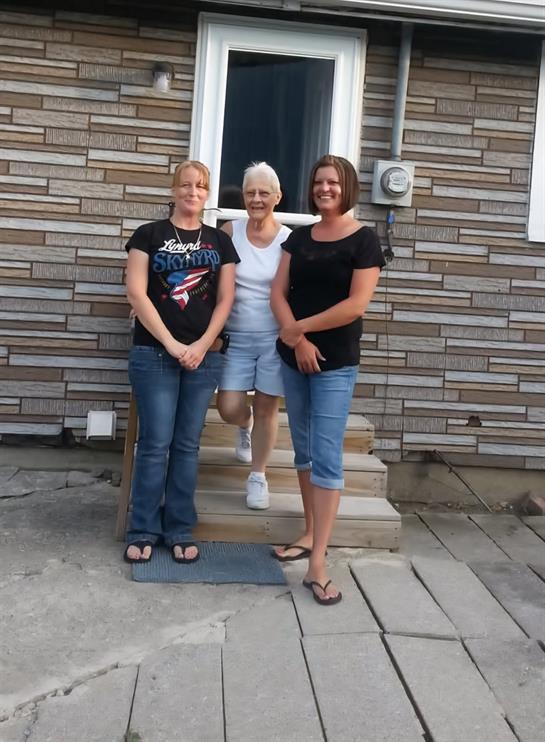Andrea, Grandma Rose and Candace