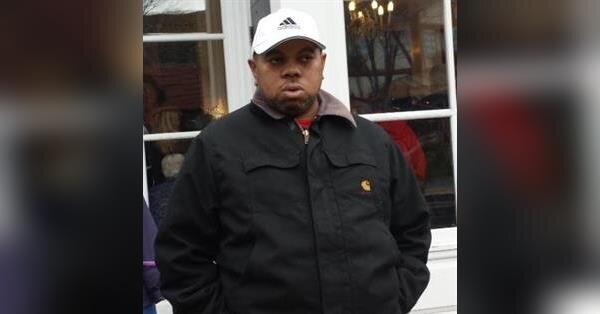 Mr. Roderick Xavier Davis Obituary - Visitation & Funeral Information