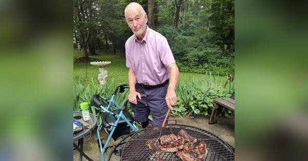 Obituary, Visitation & Funeral Information | Robert H. "Bob" Voss