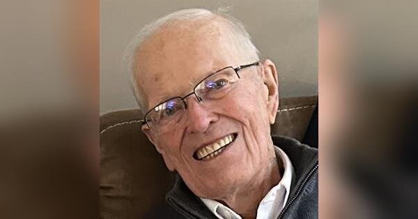 Obituary, Visitation & Funeral Information | Robert L. "Bob" Scanlon