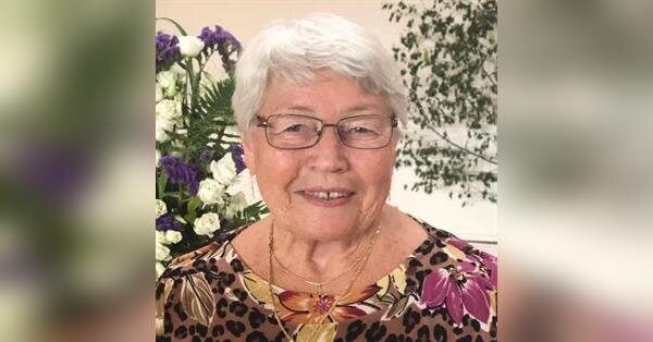 Obituary, Visitation & Funeral Information | Anna Roth