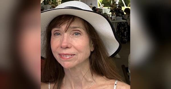 Tribute Wall | Robin Ann Burns